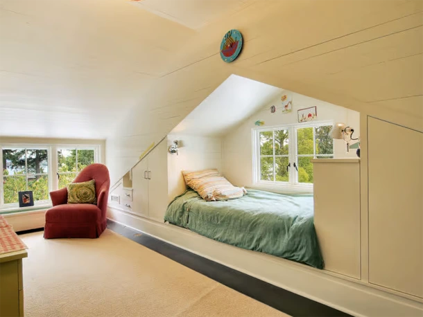 Painting Older Seattle Homes: Plaster, Trim & Lead-Safe Prep